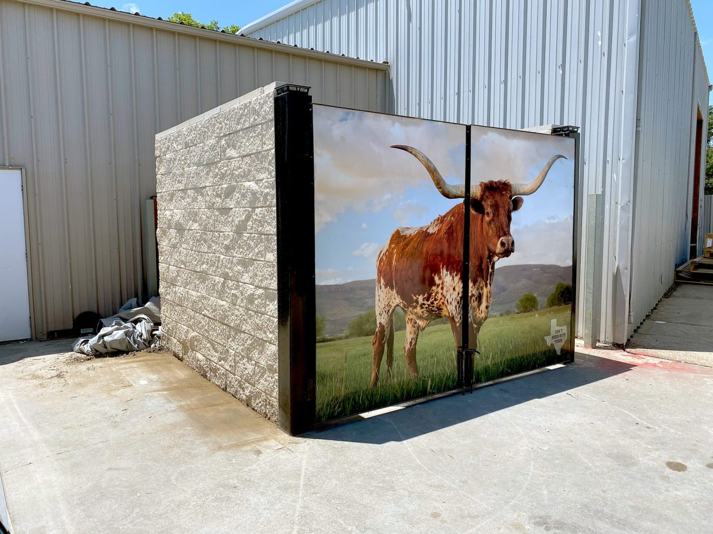 Trash Enclosures – Hunter Signs